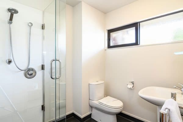 Family Hotel Rooms Nelson | The Beachcomber Hotel